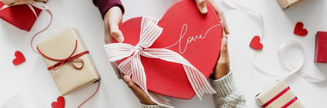 How To Celebrate Valentine’s Day At Home: 17 Amazing Gift Ideas